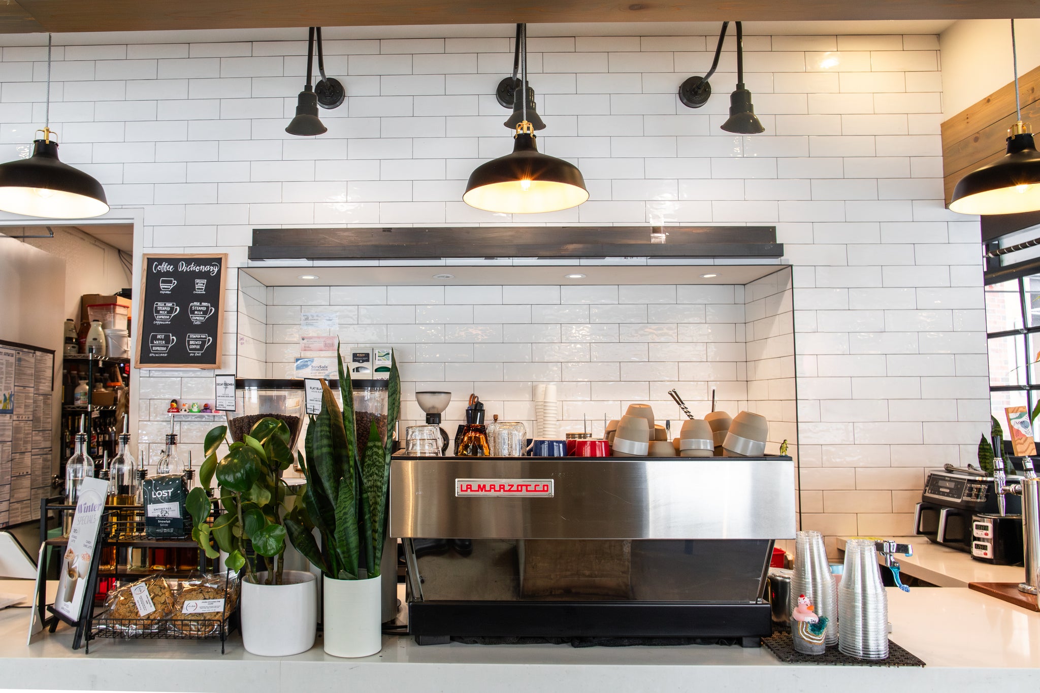 Aurora Local Craft Coffee Shop | Lost Coffee